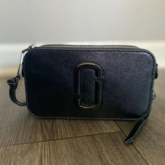 Marc Jacobs | Bags | Marc Jacobs Black Snapshot | Poshmark